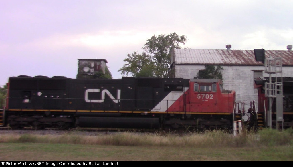 CN 5702